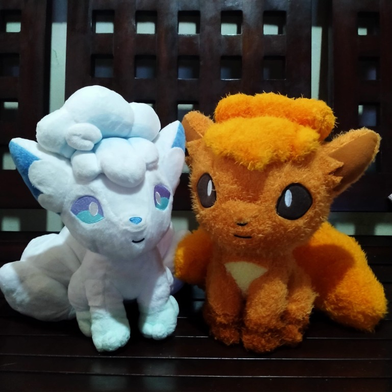 Alolan Vulpix & Normal Vulpix Stuffed Toy Bundle (Pokémon), Hobbies ...