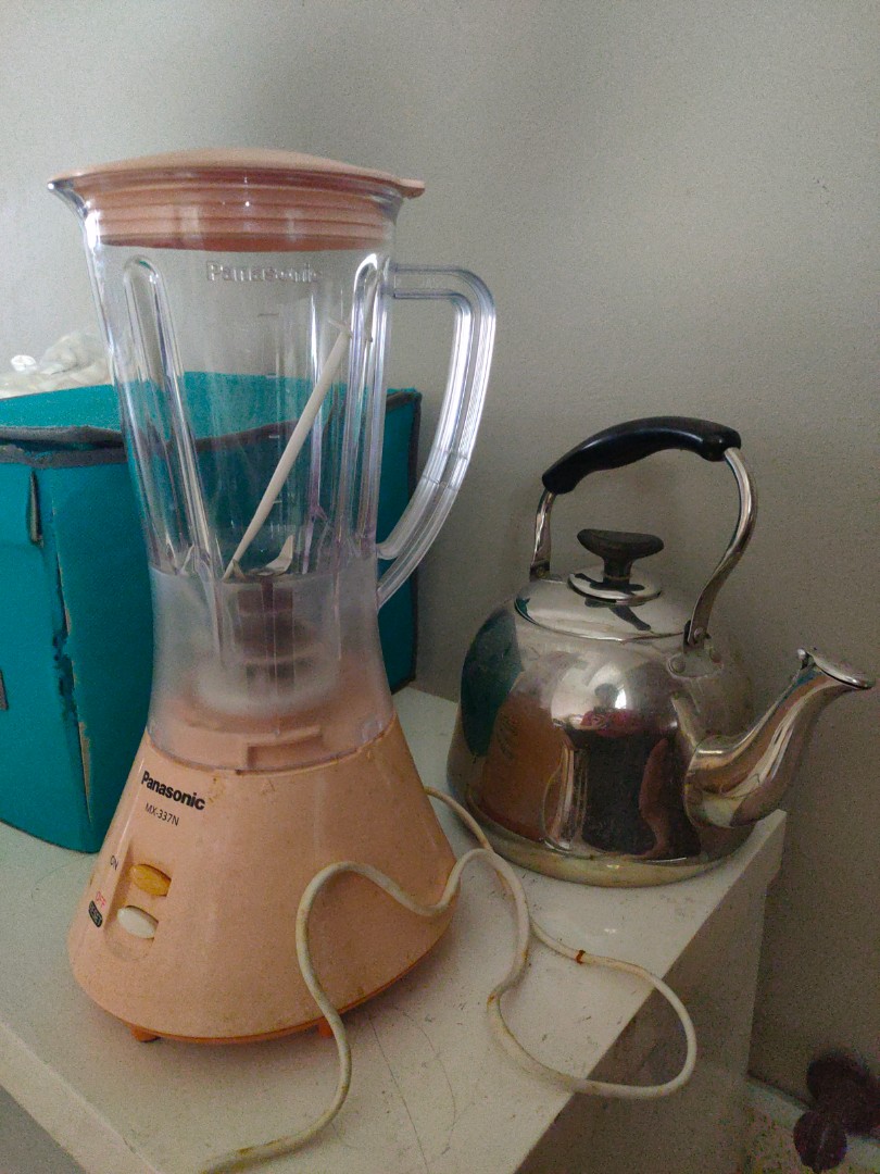 Blender & Pot (FREE), Furniture & Home Living, Kitchenware & Tableware ...