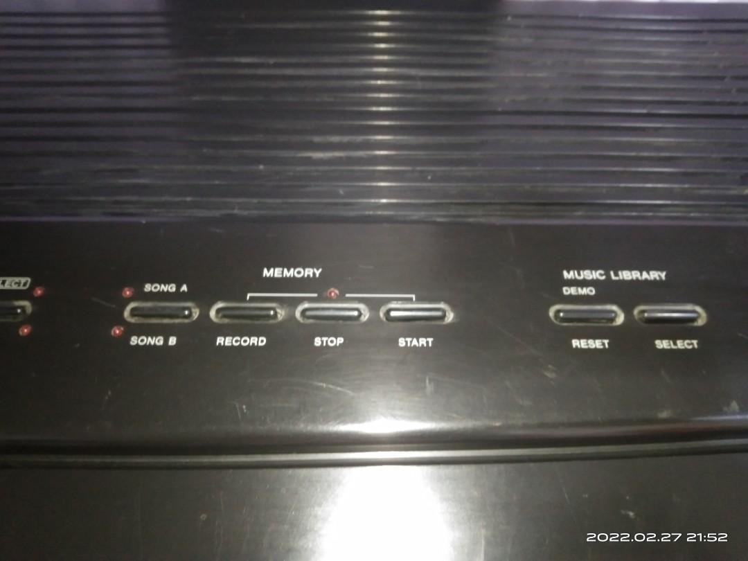 CASIO CDP-300 PORTABLE KEYBOARD 88keys, Hobbies & Toys, Music & Media ...