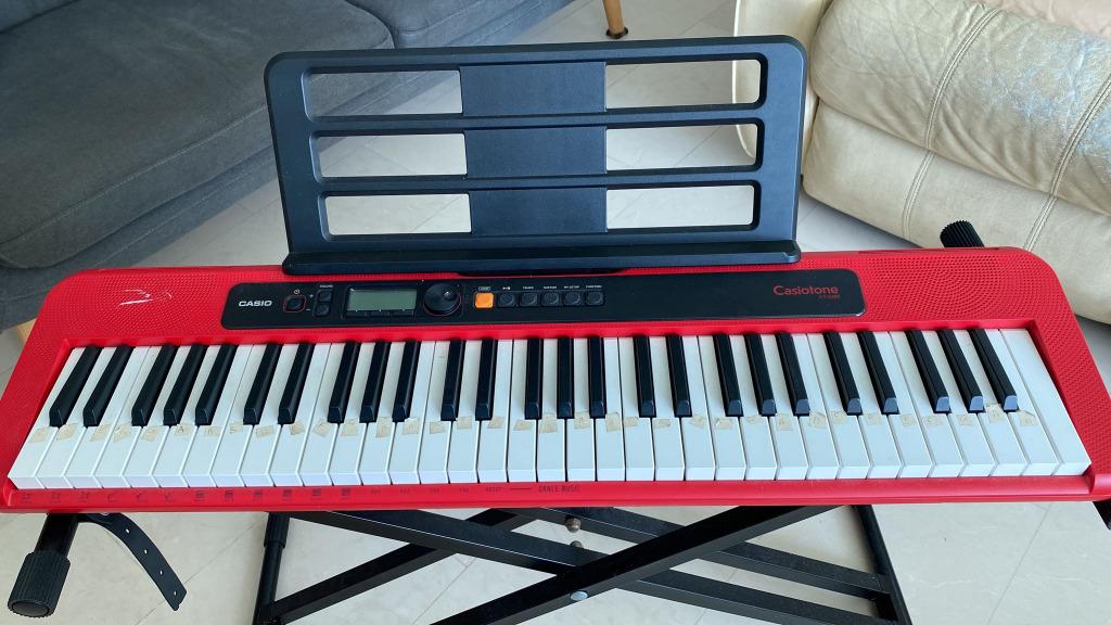Casio CST200 keyboard, Hobbies & Toys, Music & Media, Musical ...