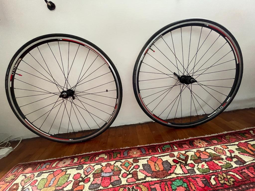 Maddux R3.0 700c Wheelset Road Bike, Sports Equipment, Bicycles & Parts ...