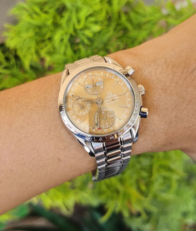 Omega Speedmaster Maison Fondee Champagne Chronograph, Men's Fashion ...