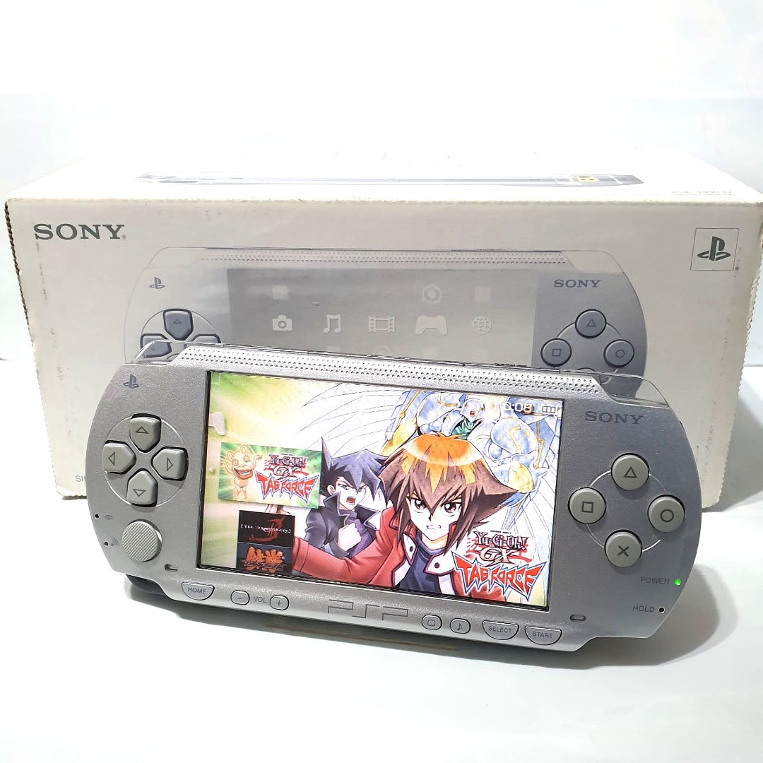 SLIVER PSP 1000 FOR SALE, Video Gaming, Video Game Consoles ...