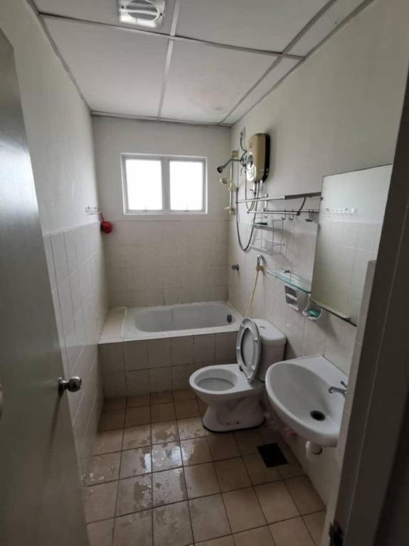 Suria Damansara Condominium Near LRT Lembah Subang Petaling Jaya ...