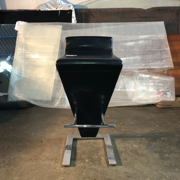 Unique Black Bar Stool / Kerusi Tinggi Bar Unik, Furniture & Home ...