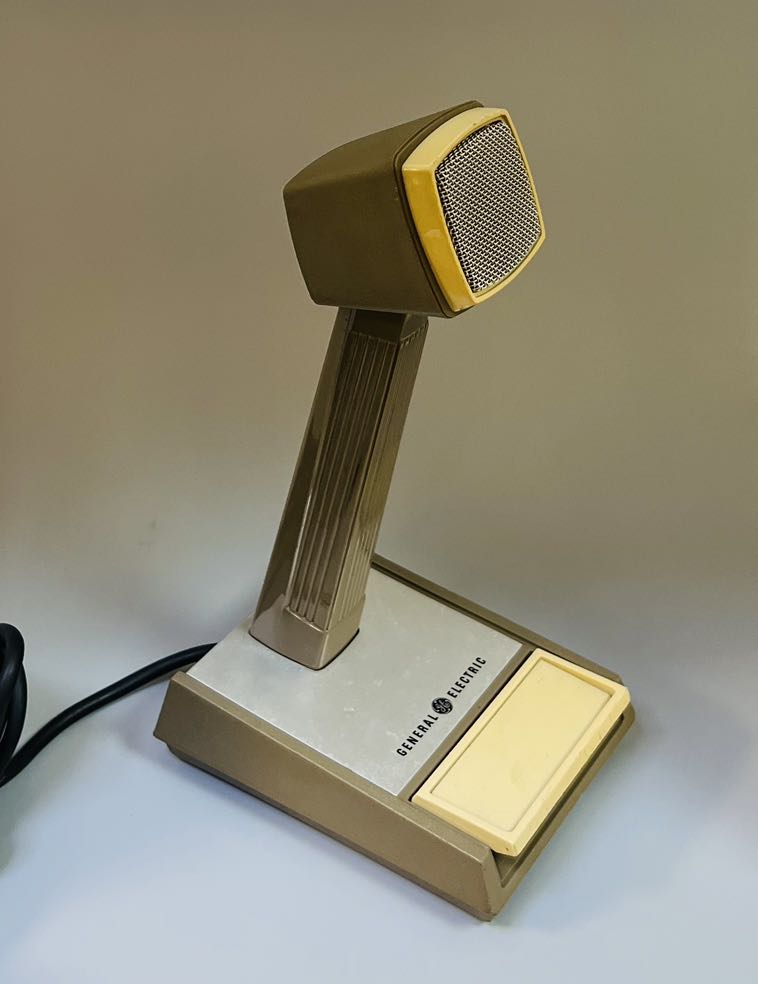 Vintage GE Dynamic Microphone, 興趣及遊戲, 收藏品及紀念品, 古董收藏 - Carousell
