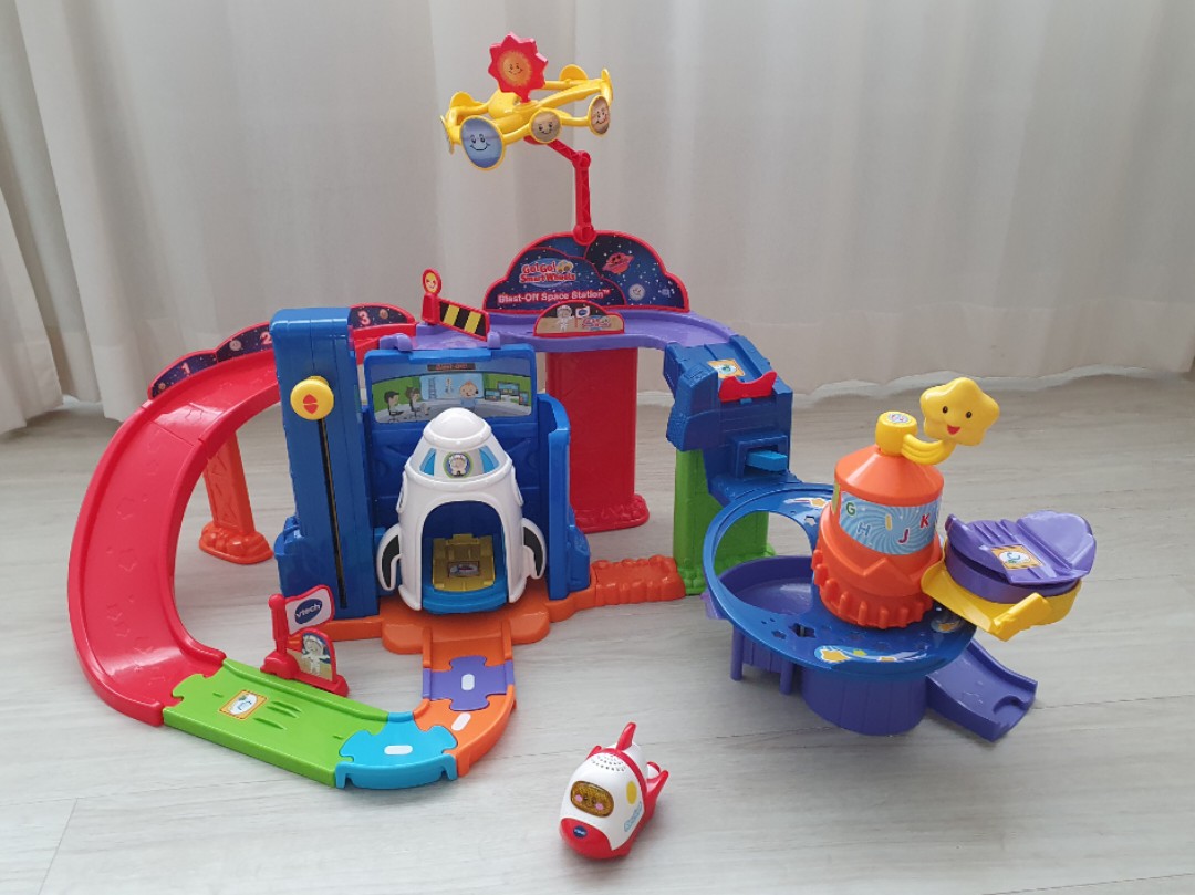 Vtech go go smart wheels space station toot toot drivers rocket, Babies ...