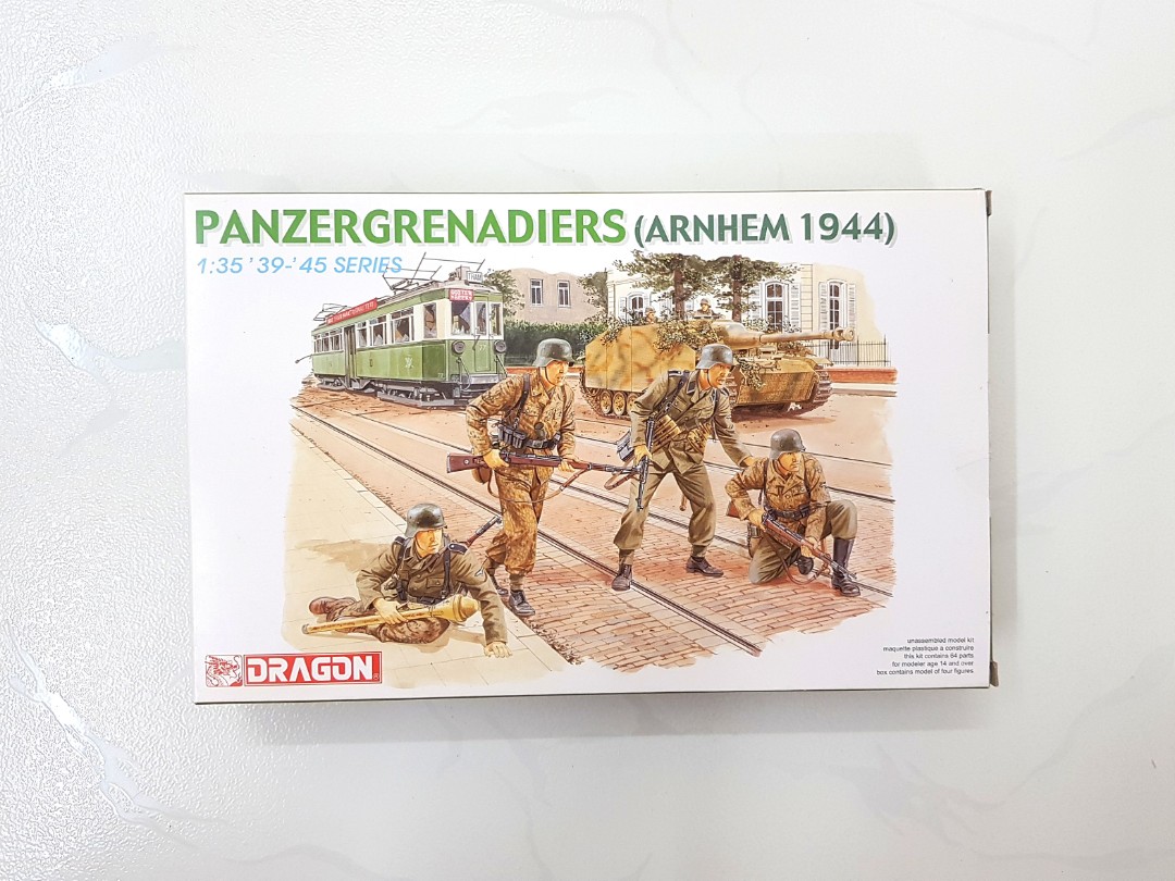 1/35 Dragon #6161, German Panzergrenadiers, Arnhem 1944 c/w 4 Figures ...