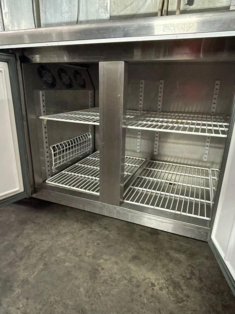 3 Door Under Counter Chiller Rack w/2 Tier - Commercial Kitchen ...