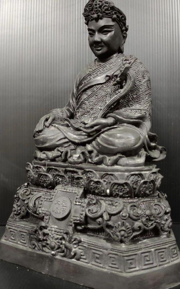 大祖峰师 Lpa 5” Bucha Be2538 Wat Hua Lampong Lap 5” Base 8” Height 10.5” TIss, Hobbies & Toys ...