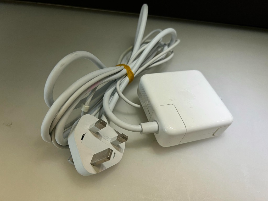 Apple MacBook AC Power supply charger cable, Computers & Tech, Parts ...