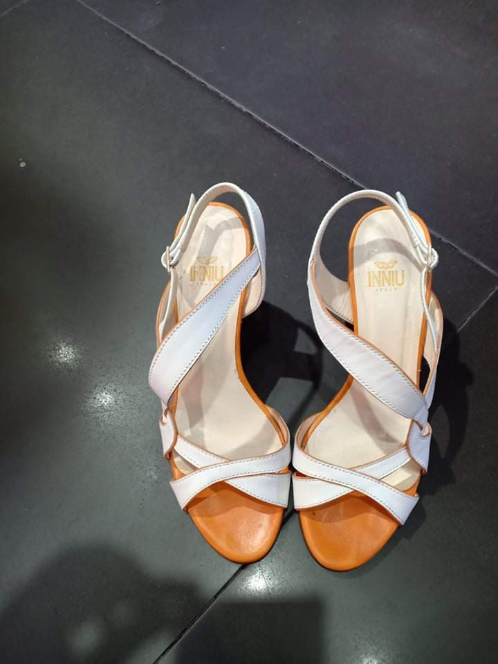 Authentic Inui Heels, Women's Fashion, Footwear, Heels on Carousell