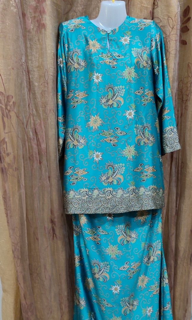 Baju Kurung Moden Corak Batik Womens Fashion Muslimah Fashion Baju Kurung And Sets On Carousell