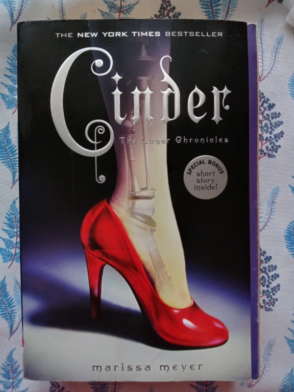 Cinder by Marissa Meyer, Hobbies & Toys, Books & Magazines, Fiction ...