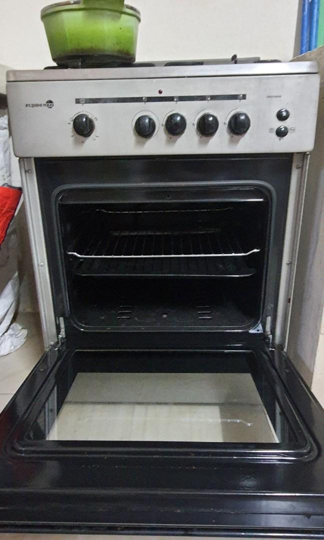 Fujidenzo Oven with gas Range complete with accessories, TV & Home ...