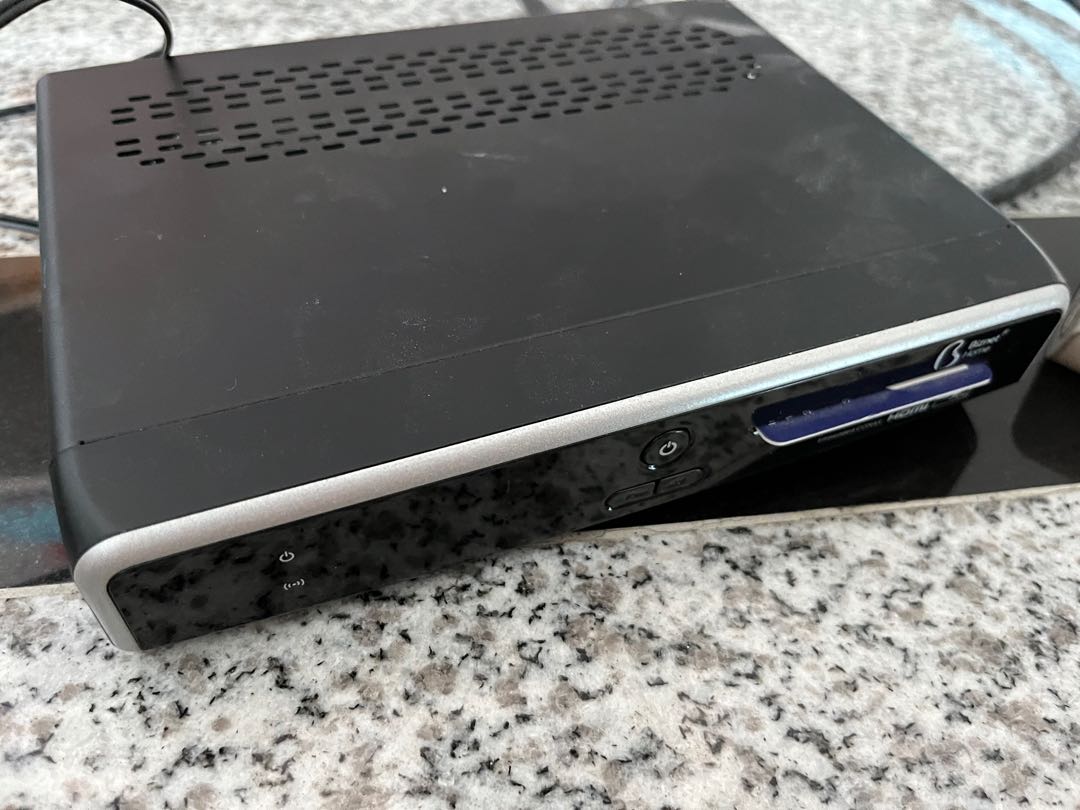 Modem biznet bekas, Elektronik, Lainnya di Carousell