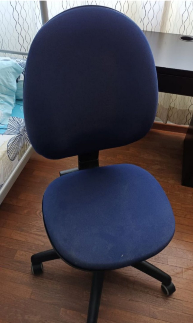 FREE MOVING OUT Computer Study Chairs with Wheels, Furniture & Home ...