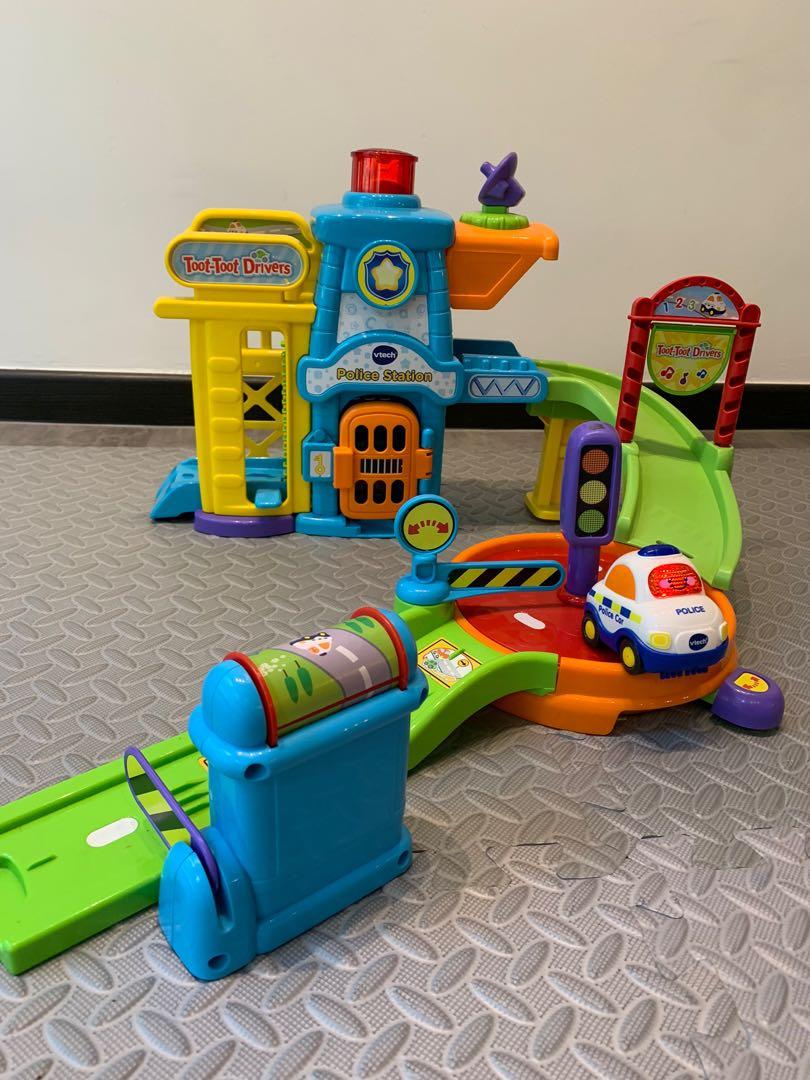 Police car track set, Hobbies & Toys, Toys & Games on Carousell