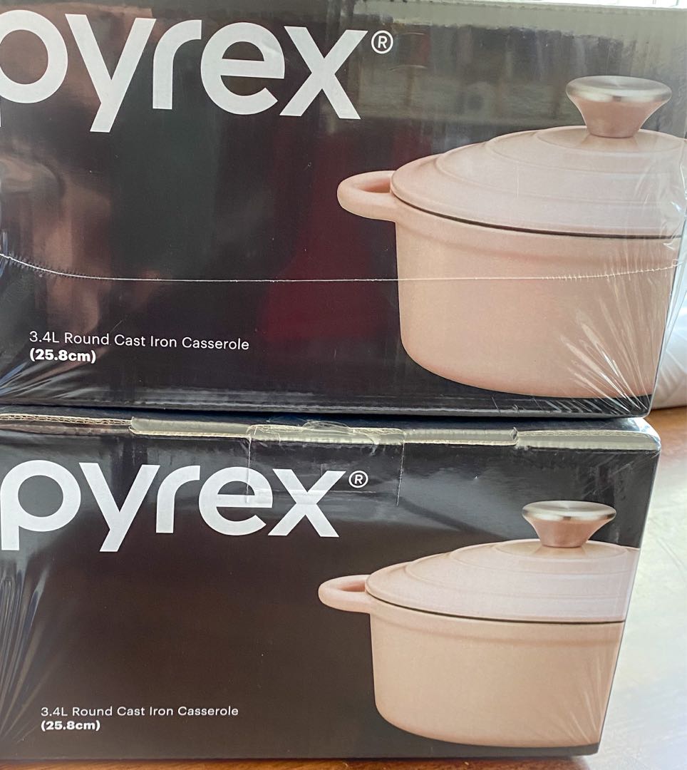 Pyrex Cast Iron Big Pink Pot 3.4L, Furniture & Home Living, Kitchenware ...