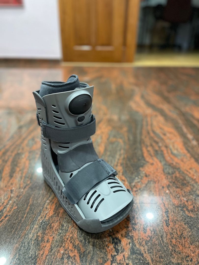 Rebound Air Walker (Air Boot), Health & Nutrition, Assistive ...