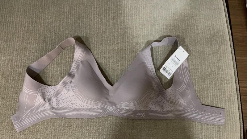 Sloggi Triumph Zero Feel Bra, Women's Fashion, Undergarments ...