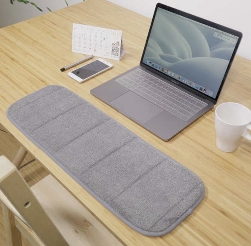 Arm and wrist pad - memory foam for desks, Computers & Tech, Laptops ...
