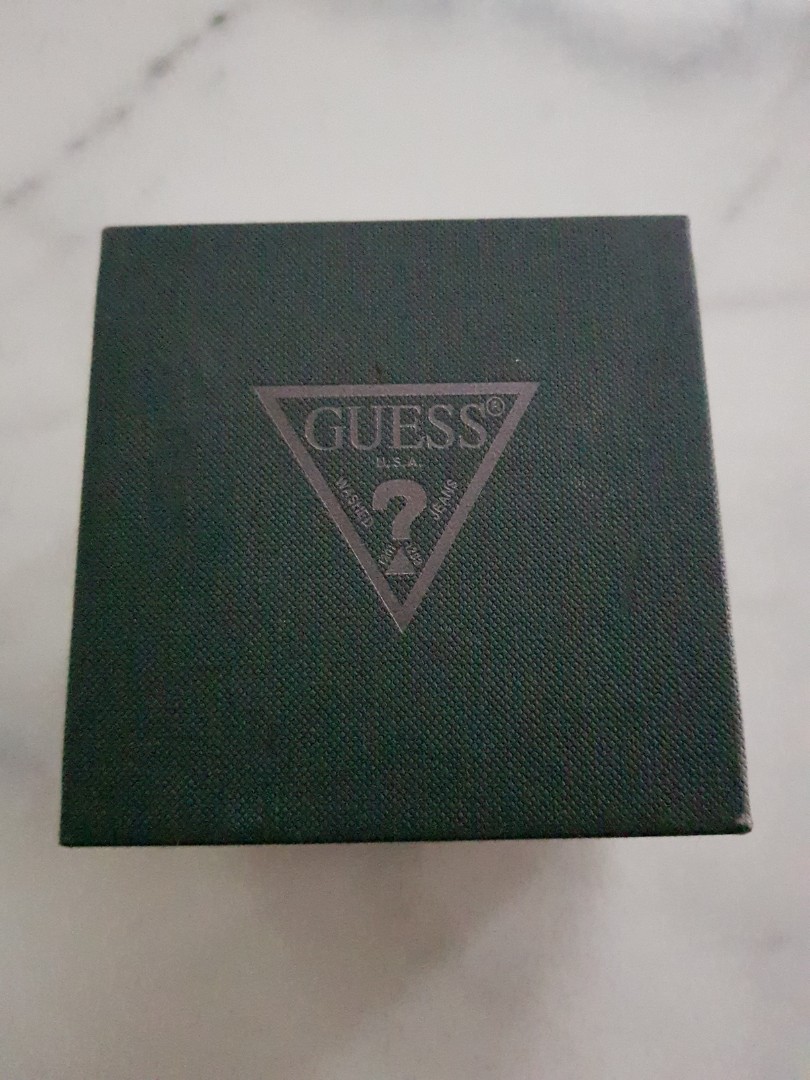 BOX Watch GUESS, Barang Yang Dicari di Carousell