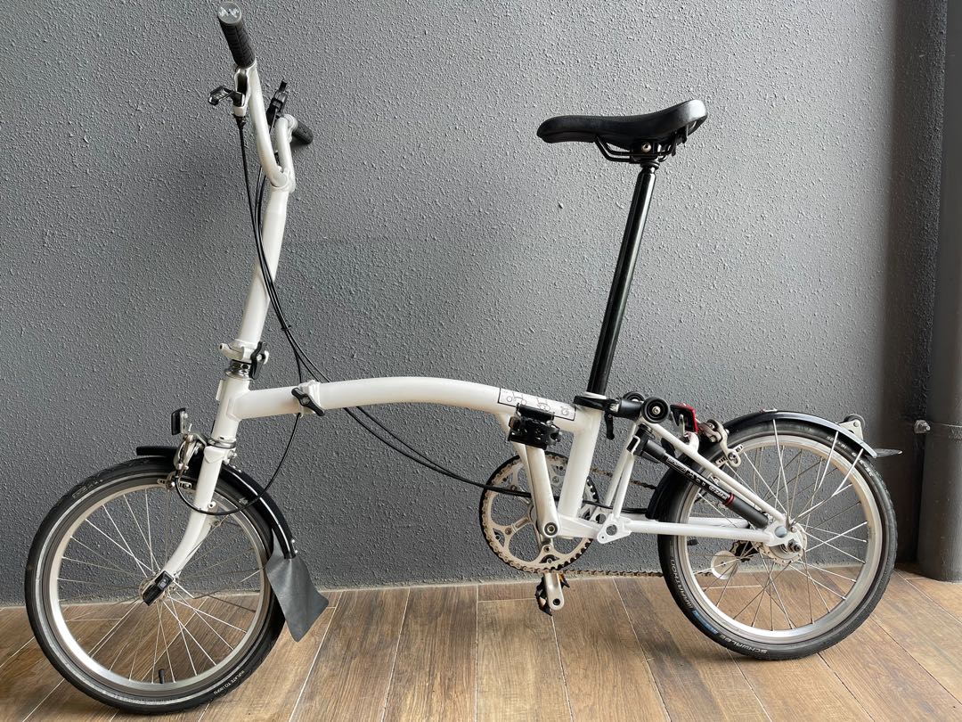 Brompton white (pure white ) M3L black edition, Sports Equipment ...