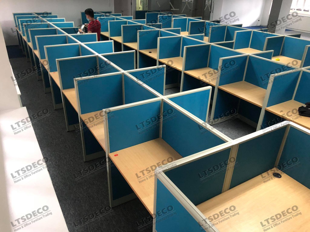 CALL CENTER TABLE OFFICE FURNITURE/PARTITIONS, Furniture & Home Living ...