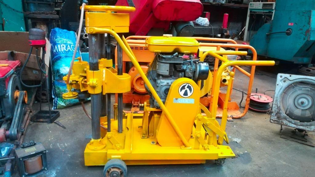 Concrete Coring Machine Robin EY44 Engine driven from Japan, Commercial ...