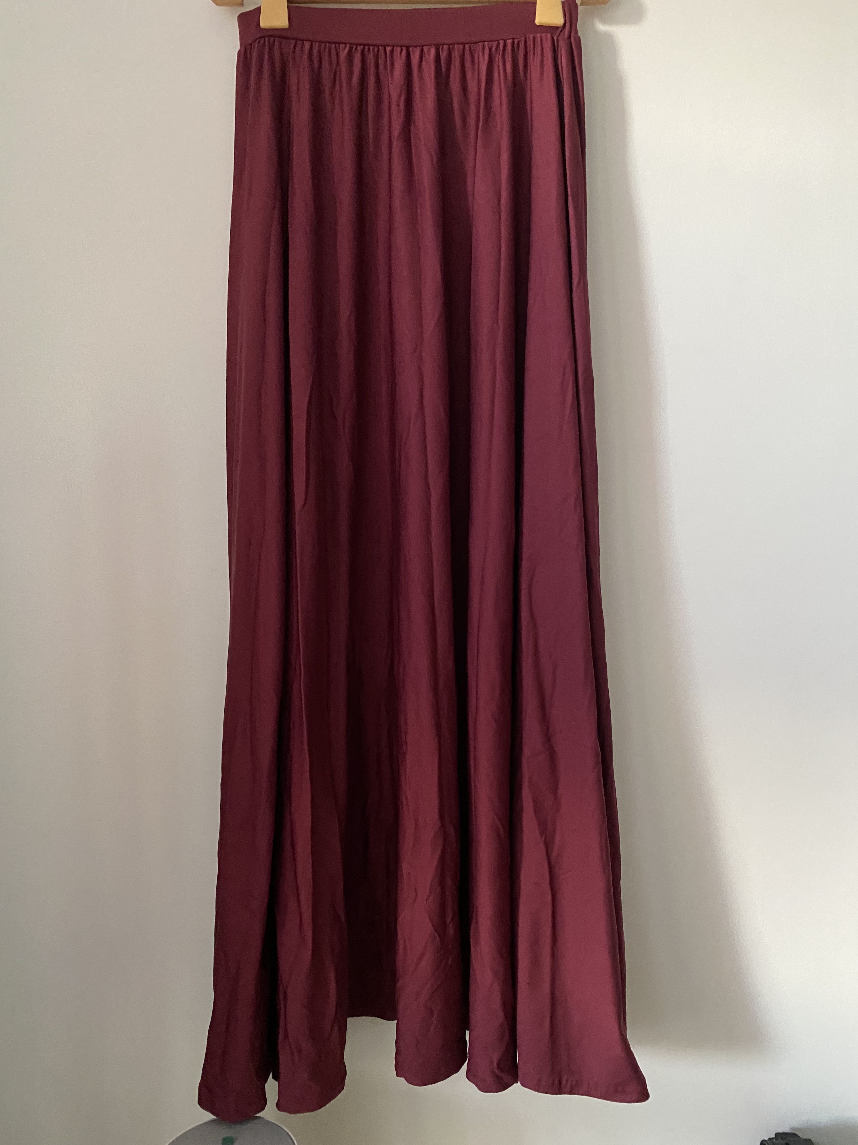 Maroon Maxi Skirt, Women's Fashion, Bottoms, Skirts on Carousell