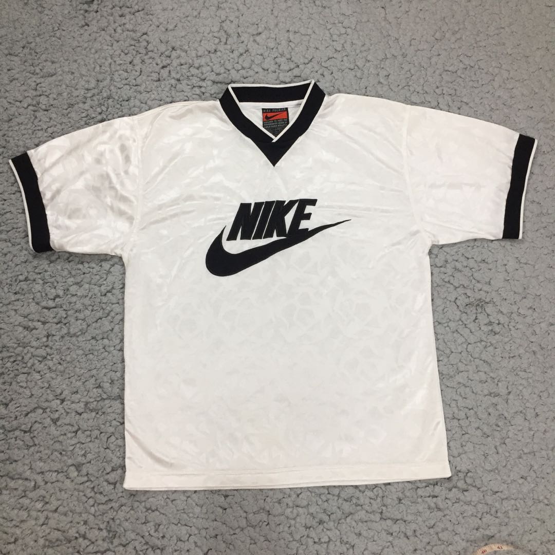 NIKE PREMIER VINTAGE JERSEY SHIRT, Men's Fashion, Tops & Sets, Tshirts & Polo Shirts on Carousell