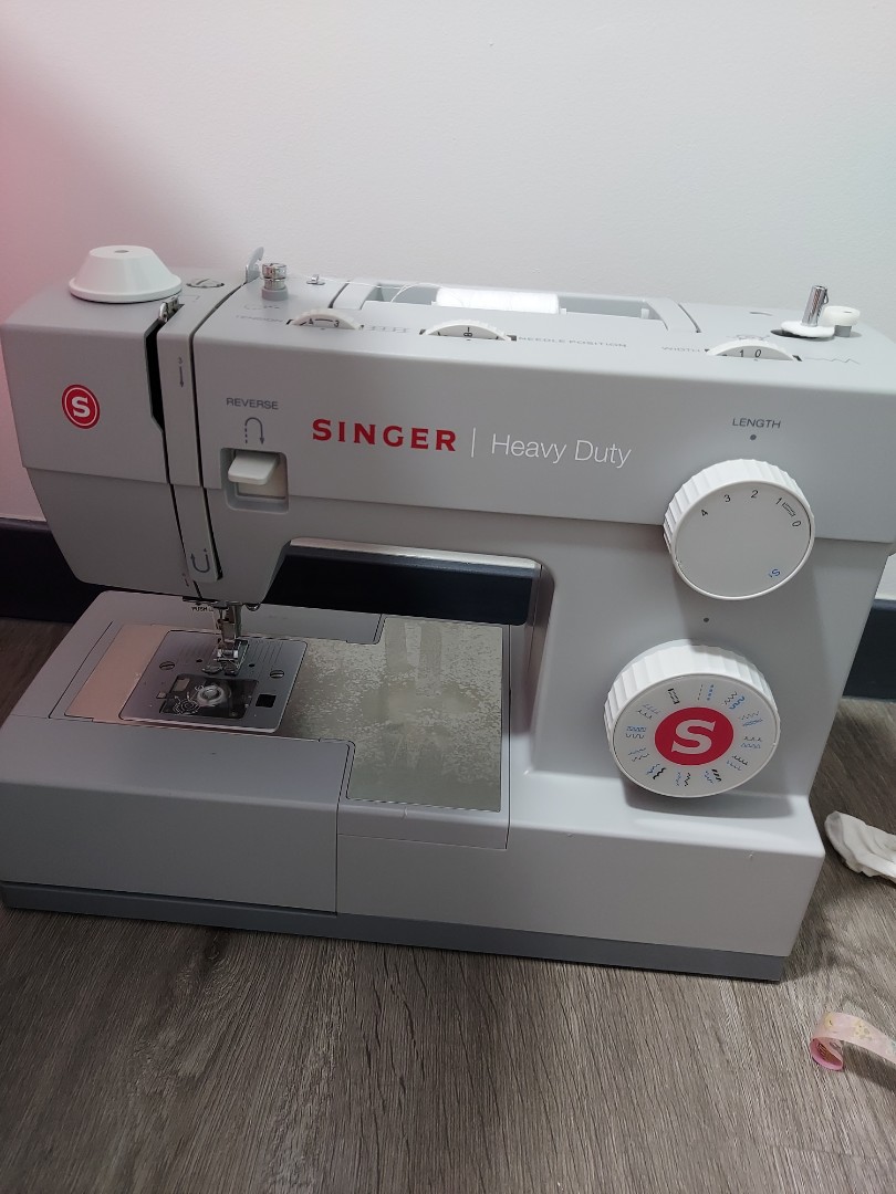 Singer Sewing Machine. LIKE NEW Model 4423, TV & Home Appliances, Other ...