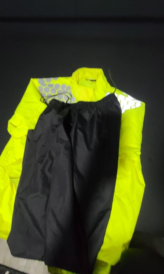3M scotchlite Raincoat XL, Motorcycles, Motorcycle Accessories on Carousell