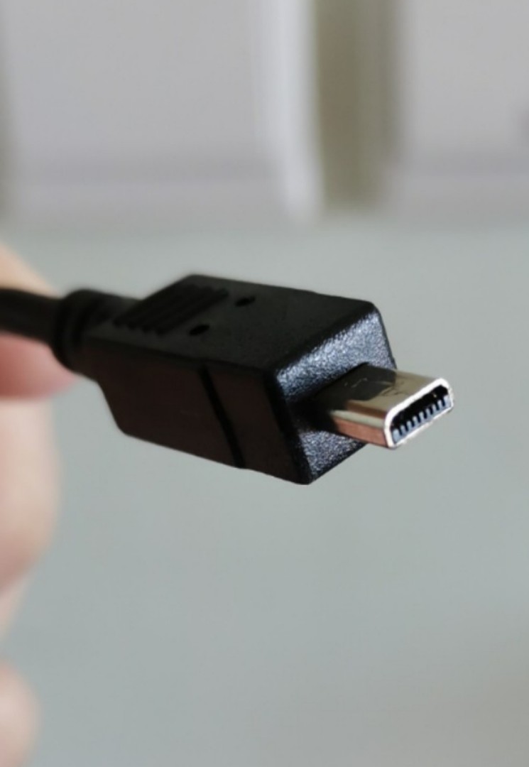 8-pin mini-B Usb AV cable, 手提電話, 電話及其他裝置配件, 充電器及電線 - Carousell
