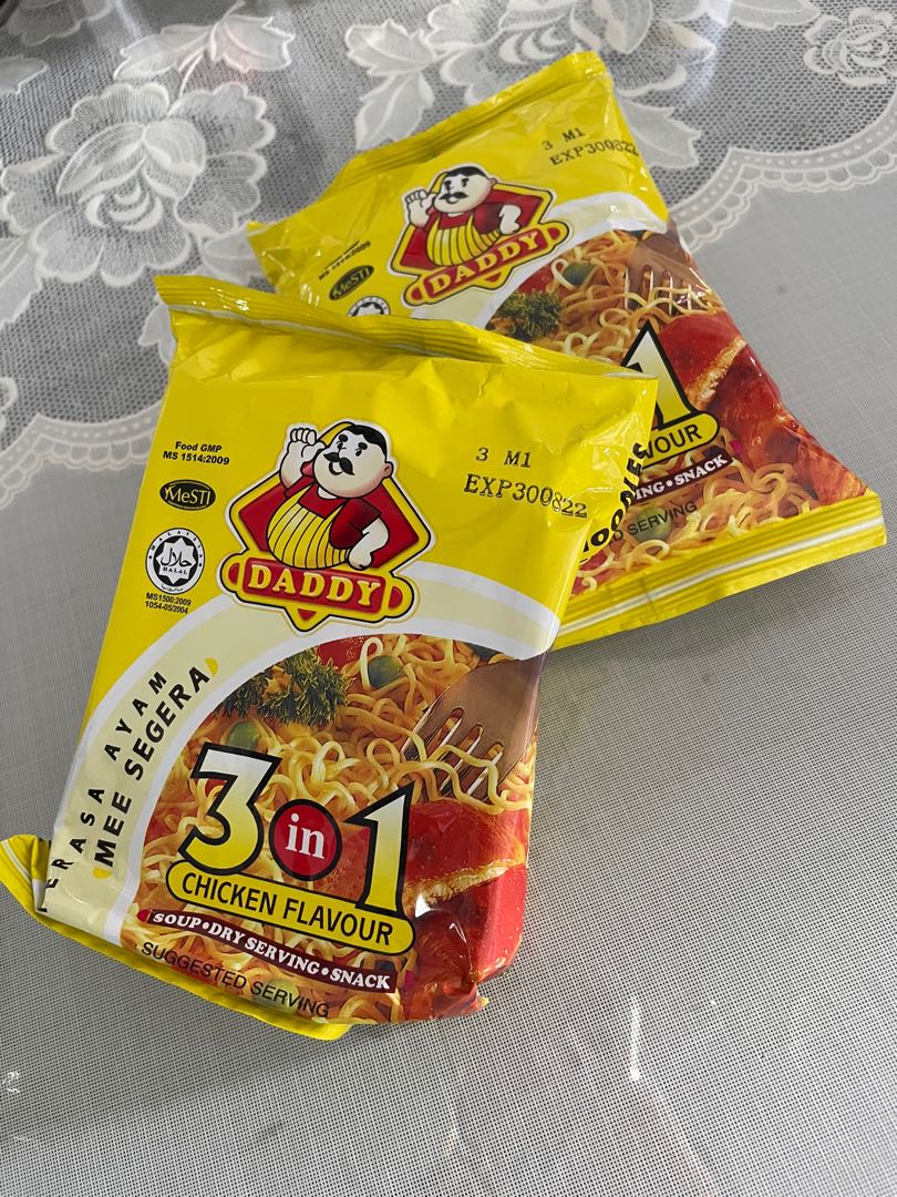 Daddy mee 3 in 1 instant noodle, Food & Drinks, Rice & Noodles on Carousell