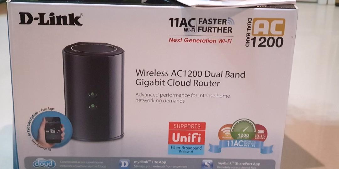 Dlink AC1200 Dual-Band WI-FI Gigabit Router, Computers & Tech, Parts ...