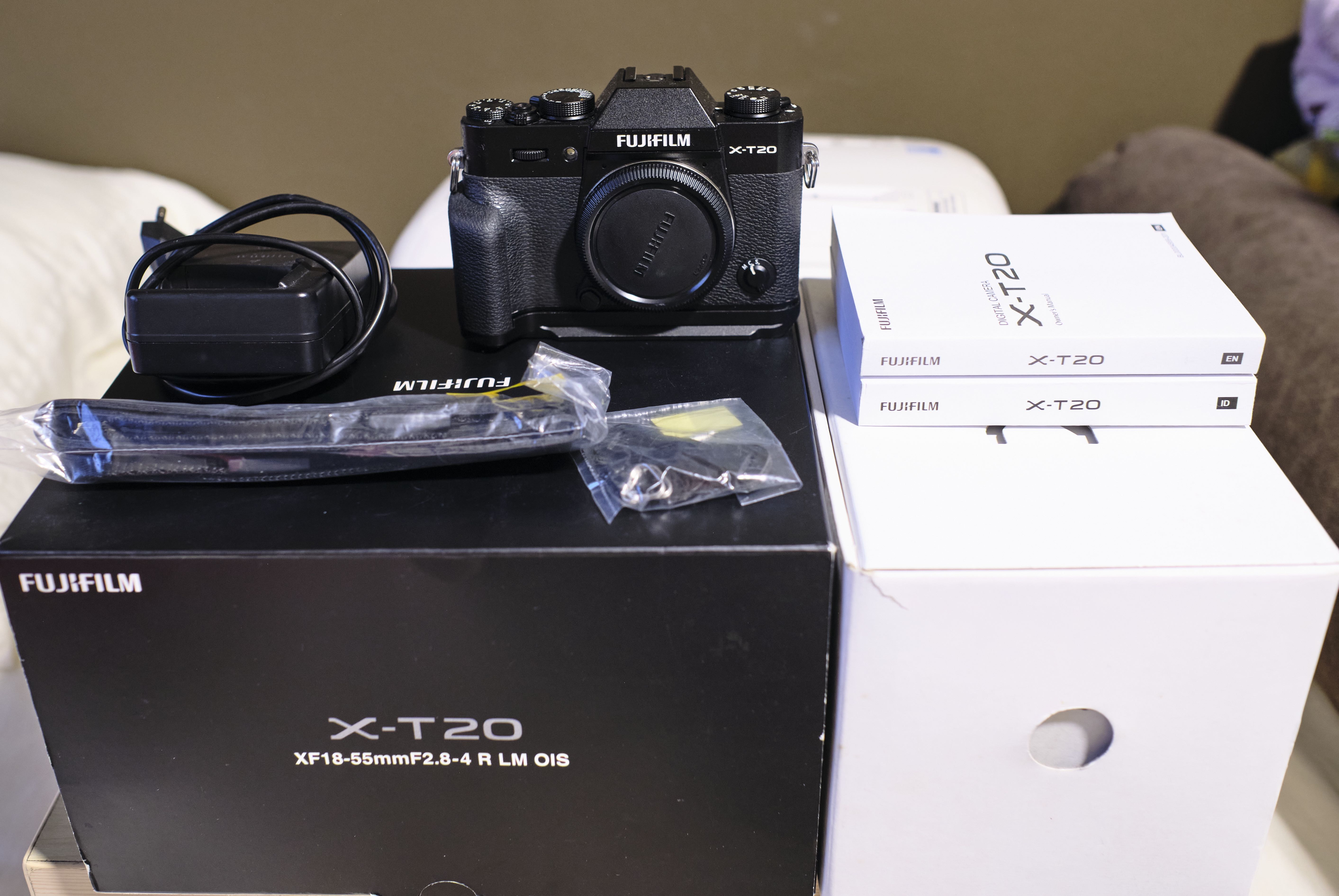 Fujifilm X-T20 XT20 Mirrorless Digital Camera (Body only), Photography ...