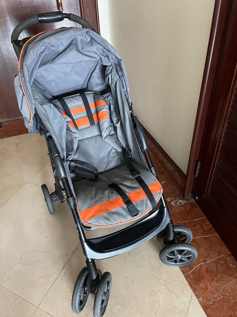 GRACO pram, Babies & Kids, Going Out, Strollers on Carousell