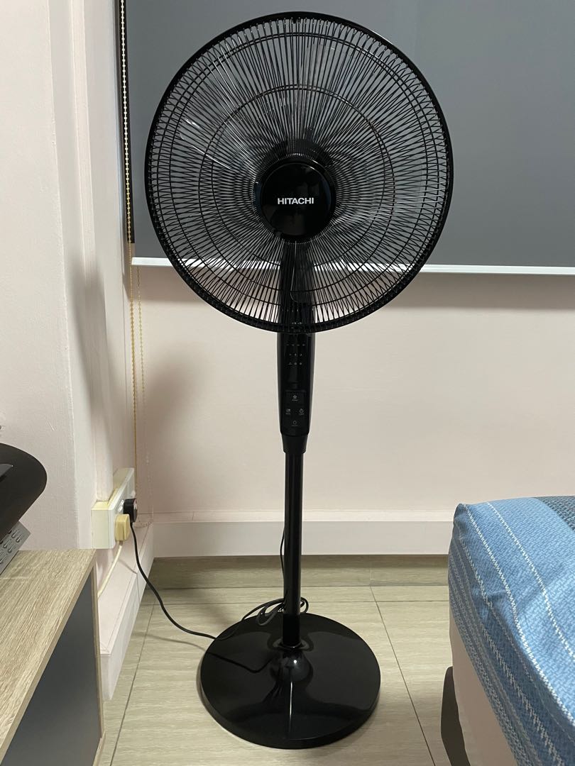 Hitachi stand fan 16’ ESP 3000R with remote, TV & Home Appliances, Air ...