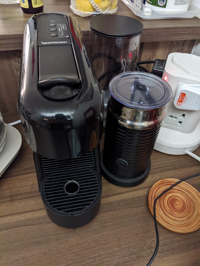 Nespresso Essenza Plus, TV & Home Appliances, Kitchen Appliances ...