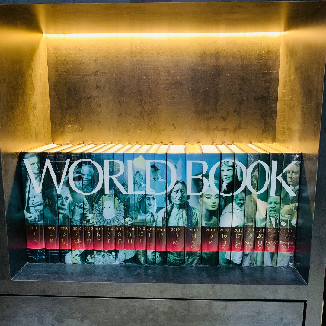 World Book Encyclopedia version 2010, Hobbies & Toys, Books & Magazines ...