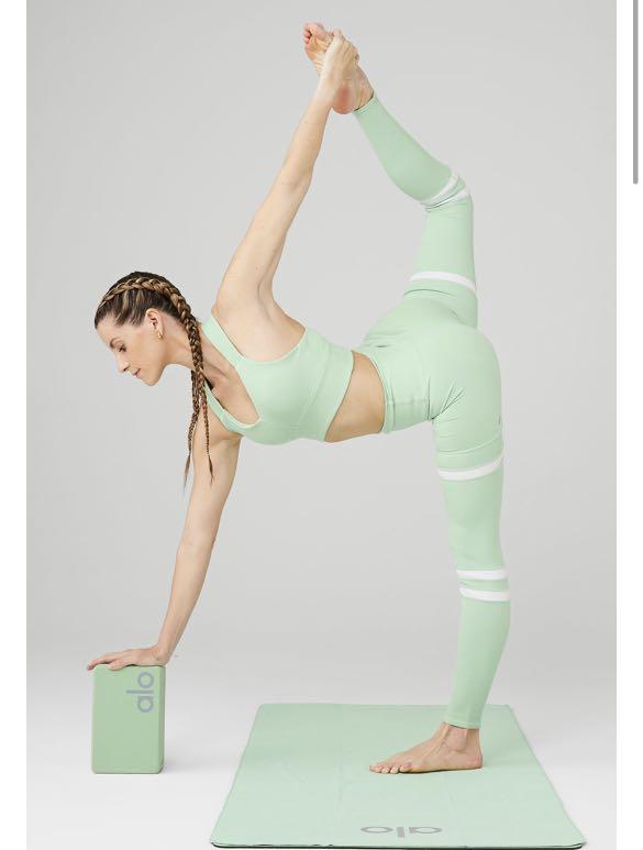 Alo yoga block, Sports Equipment, Exercise & Fitness, Toning ...