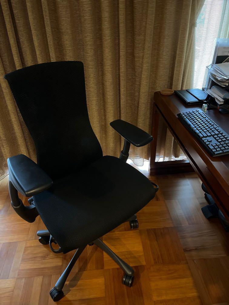 Herman Miller Embody WTT Aeron Remastered, Furniture & Home Living ...