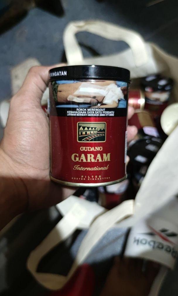 Kaleng Bekas Rokok | Untuk Kerajinan Tangan, Desain & Kerajinan Tangan ...