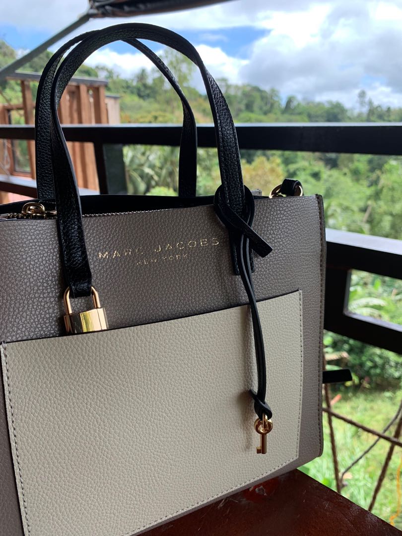 Mark Jacobs Mini Grind, Luxury, Bags & Wallets on Carousell