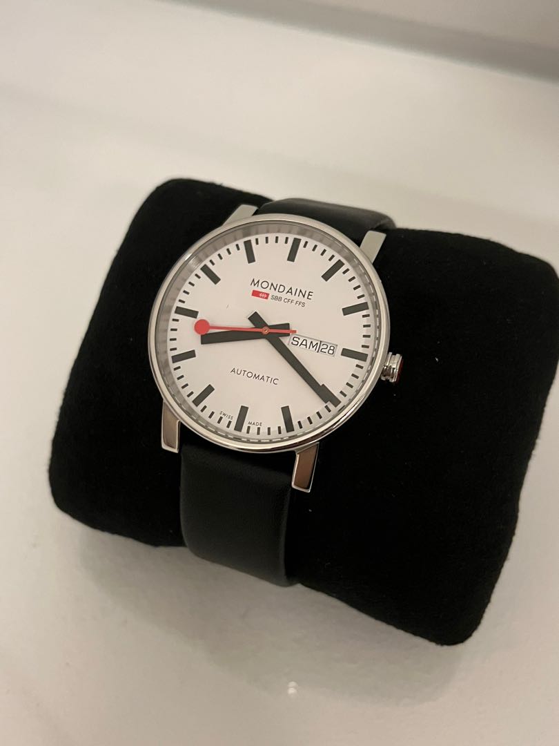 Mondaine AUTOMATIC - Official Swiss Railways Watch - SBB CFF FFS ...