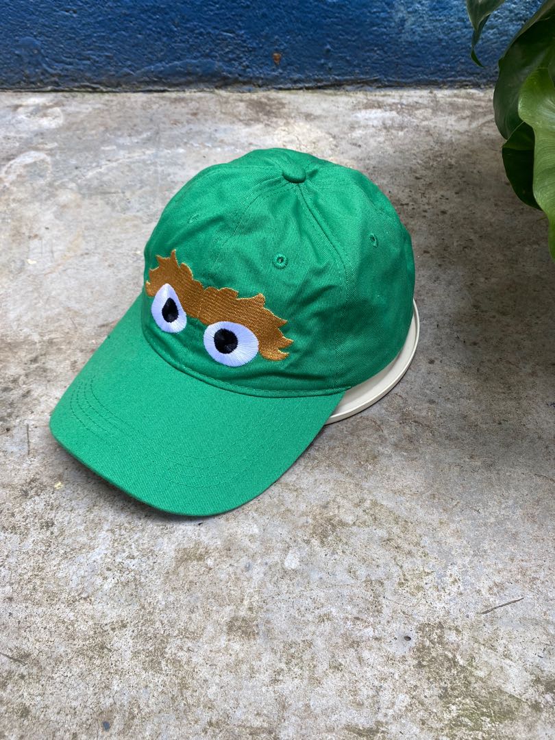 OSCAR THE GROUCH SESAME STREETS CAP, Men's Fashion, Watches ...