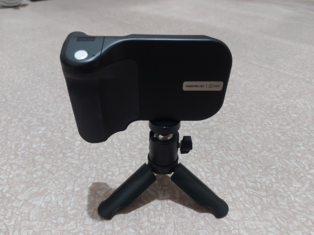 Samsung ITFIT FitGrip Mini Tripod, Mobile Phones & Gadgets, Other Gadgets on Carousell