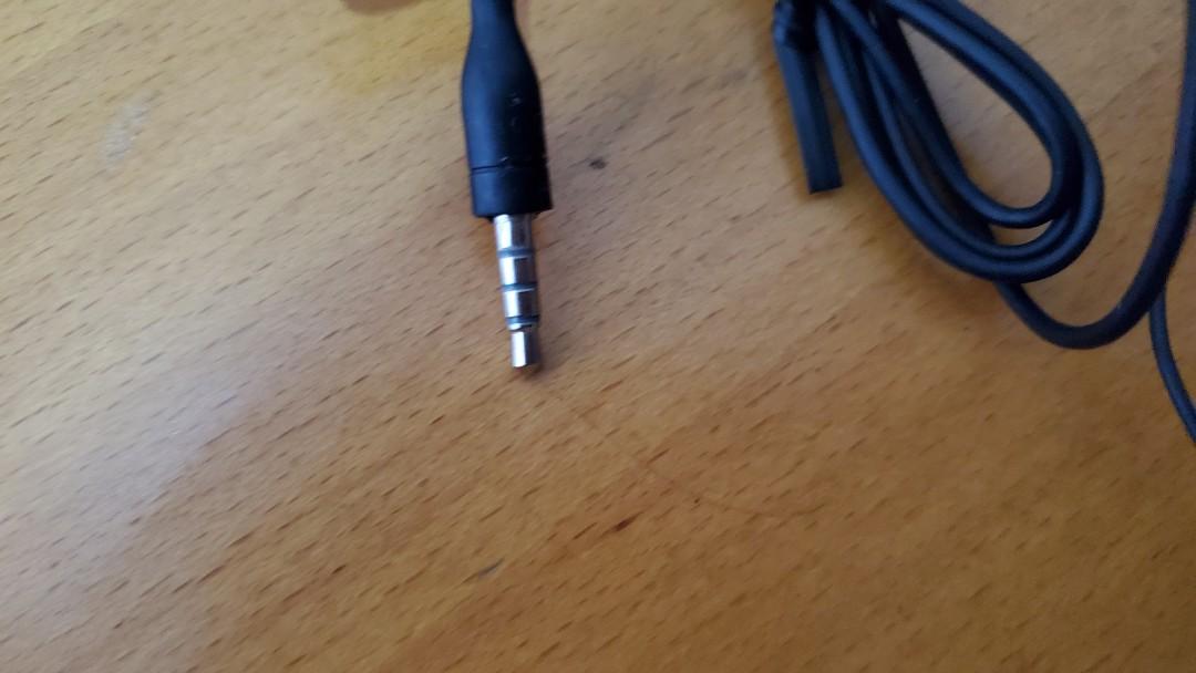 全新SONY MH410C 原廠3.5mm立體聲平耳式線控耳機, 音響器材, 耳機 - Carousell